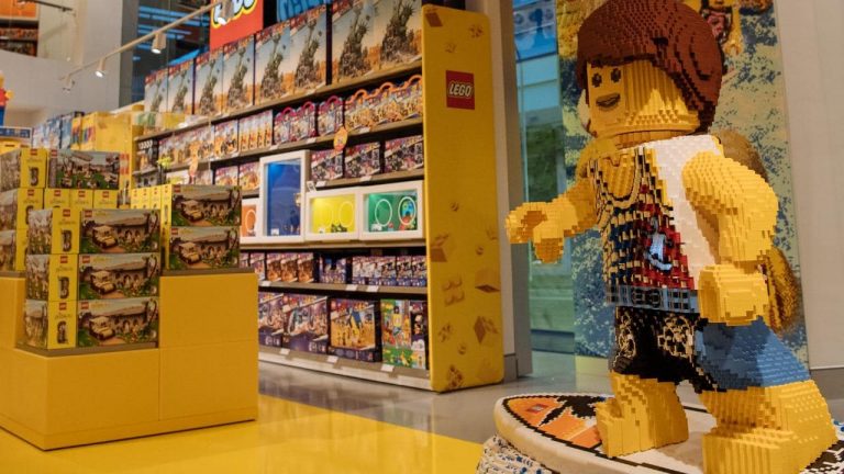 New Zealand's First Lego Store Is Opening - Happy Mum Happy Child